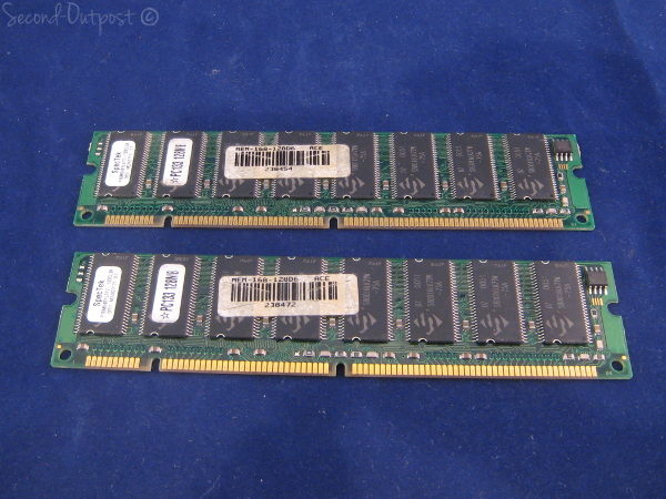 P16M648YLEF7-133CL3A SpecTek 128MB PC133 133MHz